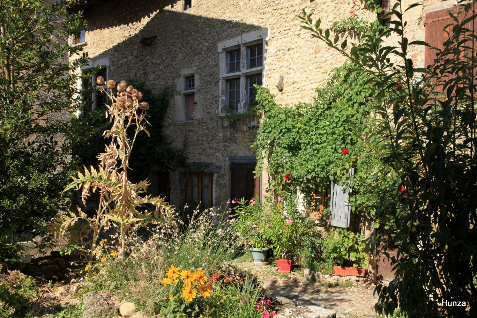 Visiter Pérouges : incontournables du village médiéval